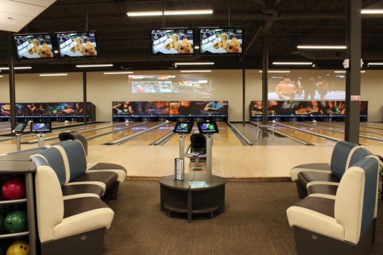 Bowling - Revel & Roll West